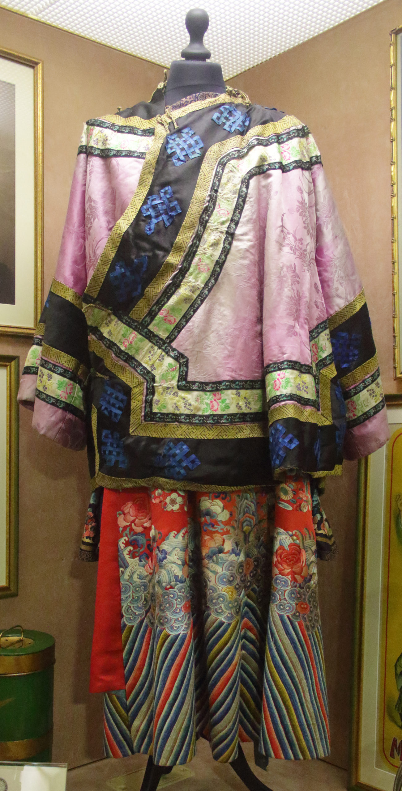 The Magic Circle in 52 Objects – The Magic Circle